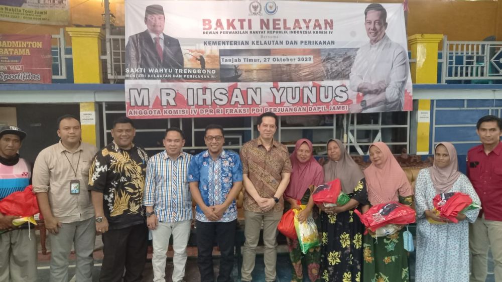 Gelontorkan Ribuan Paket Bahan Pokok, Ihsan Yunus: Jadi Pejabat Jangan ...